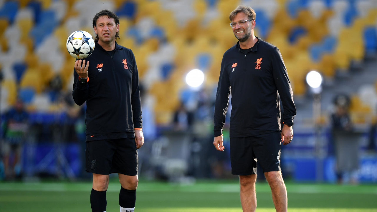 Co-Trainer Peter Krawietz verrät: "Nach Karius-Patzer hatten wir ...